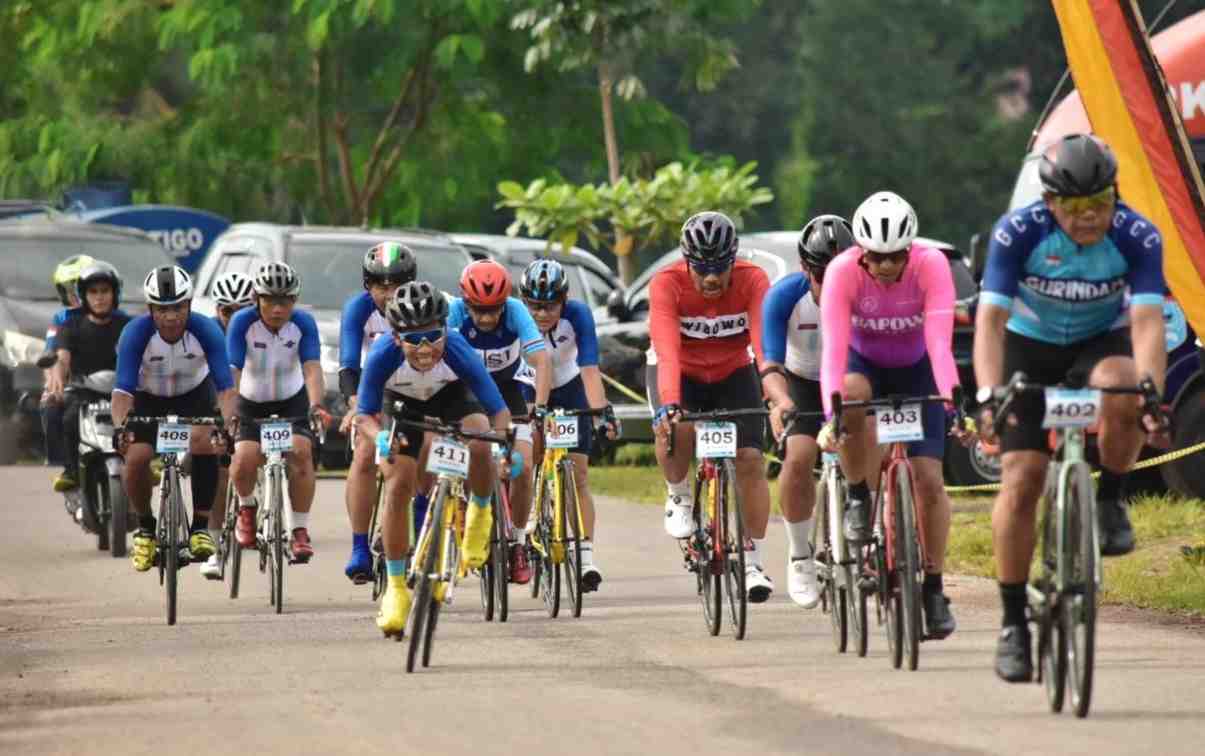 Di Kota Payakumbuh, Ratusan Peserta Ramaikan Lomba Balap Sepeda "Batapa ...