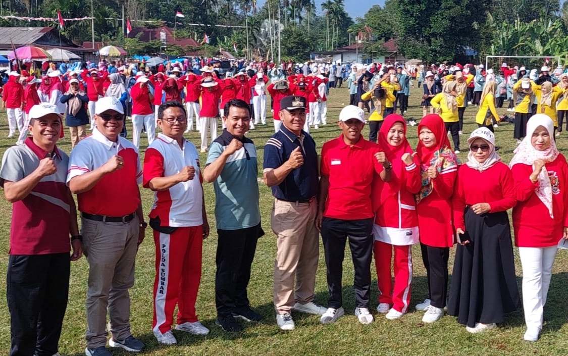 Semarakkan HUT RI ke-79, Kecamatan Lareh Sago Halaban Gelar Lomba Gerak Jalan dan Senam Sehat ...