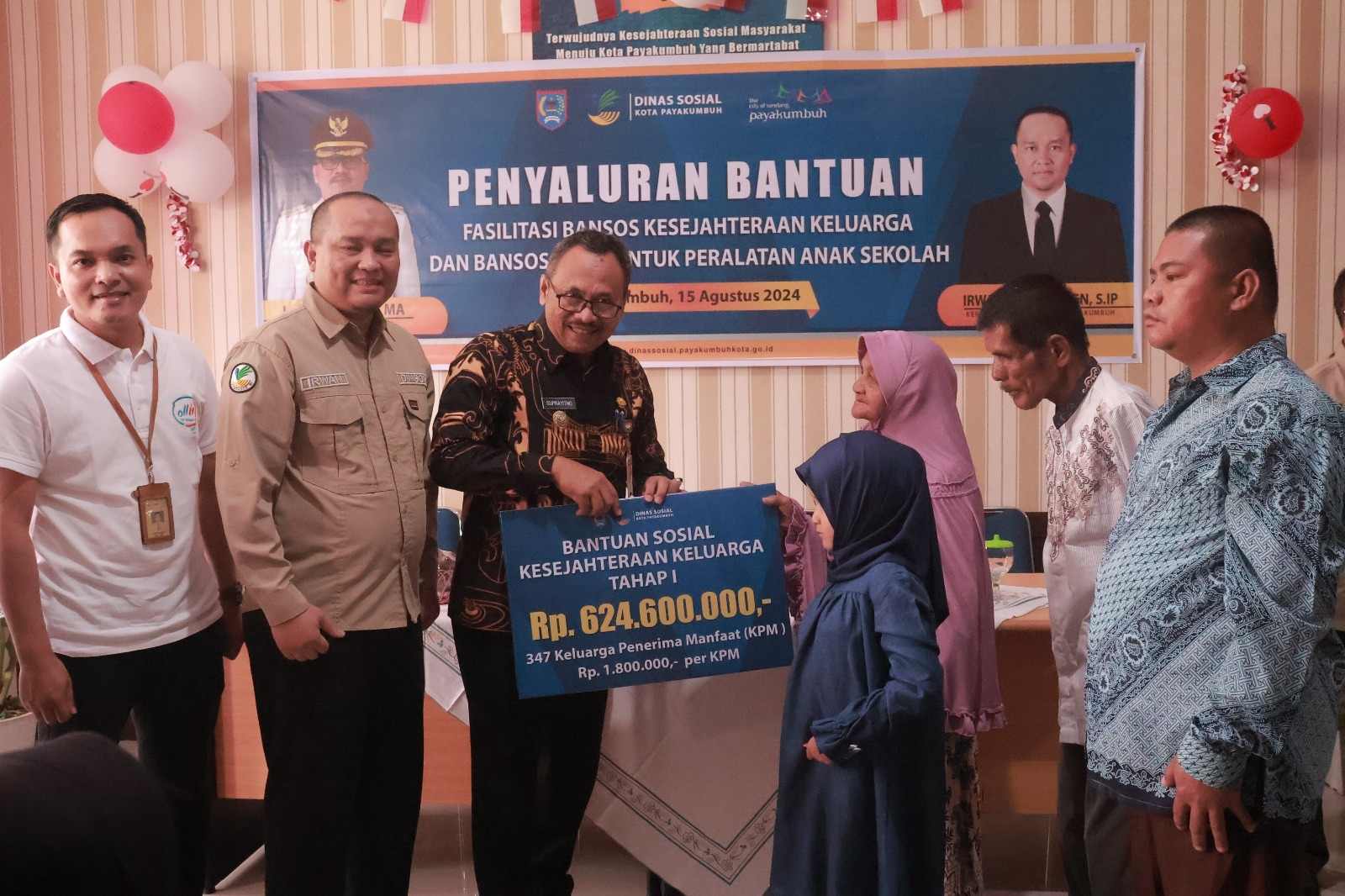 Pemko Payakumbuh Serahkan Bantuan Sosial bagi 347 KK dan Bantuan ...