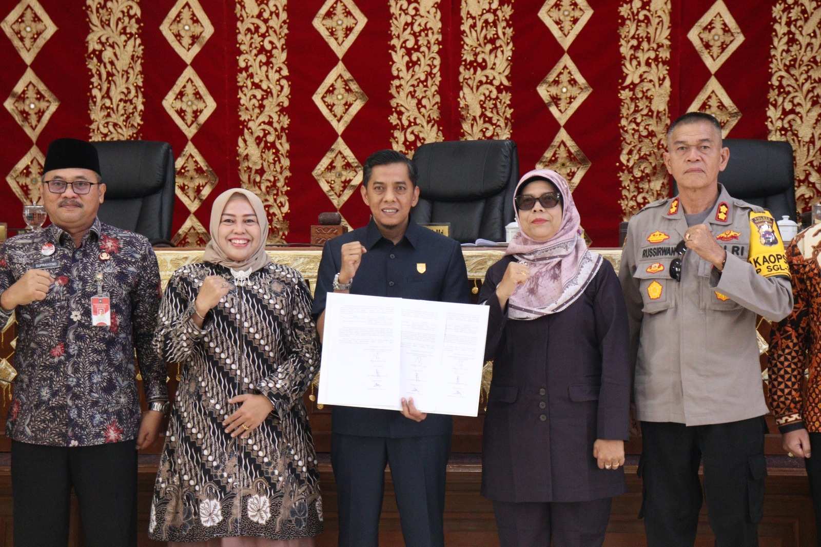 DPRD Kota Payakumbuh Umumkan Wali Kota dan Wakil Wali Kota Terpilih Hasil Pilkada 2024 - Tipikal ...